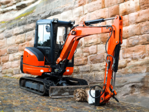 How to Operate a Mini Excavator: Master the Basics!